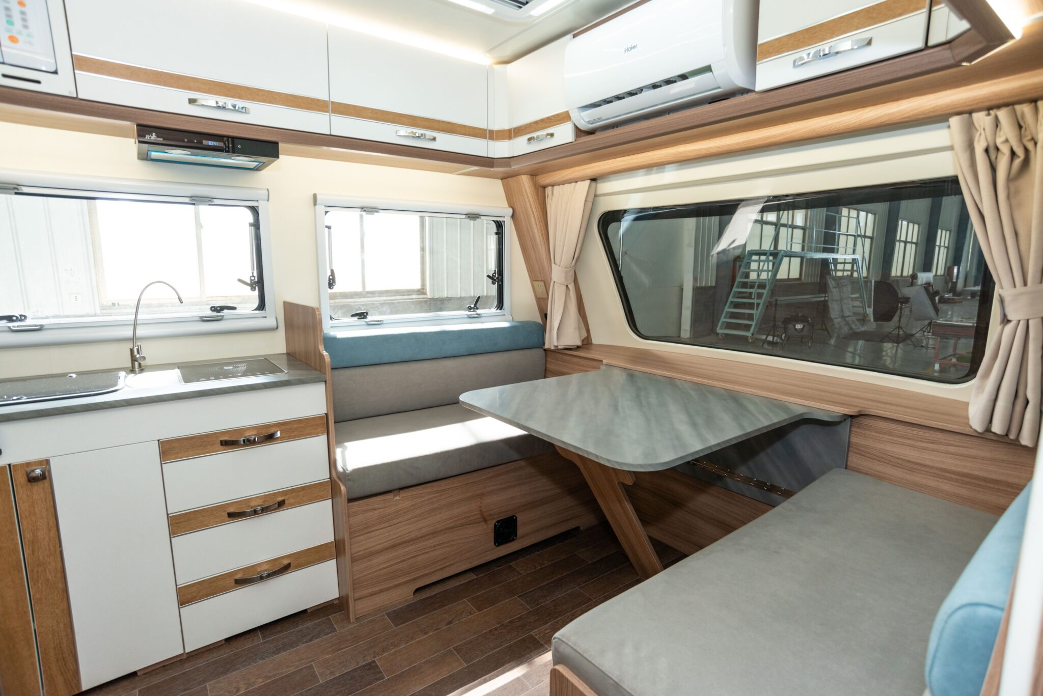 キャンピングトレーラー RV-600フル装備車 - 三機製作所 / forsea inc.